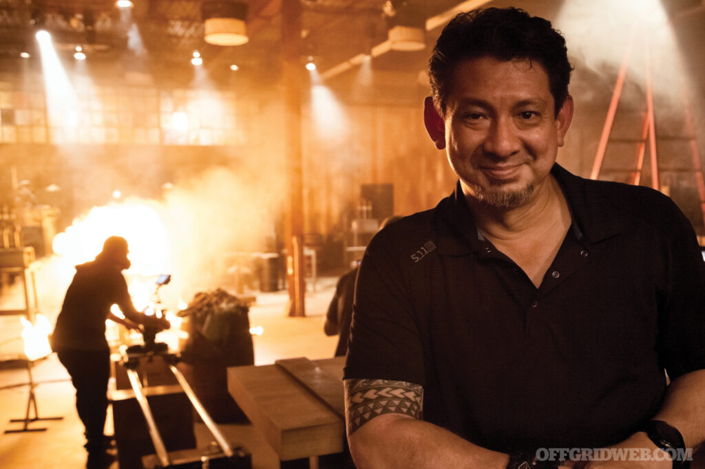 Doug Marcaida Wiki: Der schwertschwingende Richter von „Forged in Fire ...