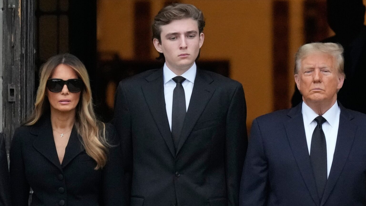Wie groß ist Barron Trump? Google zeigt, dass er genauso groß ist wie ...